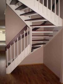 Puuportaat, portaita - Forssan Puutyö - Portaat - Tarjousportaat